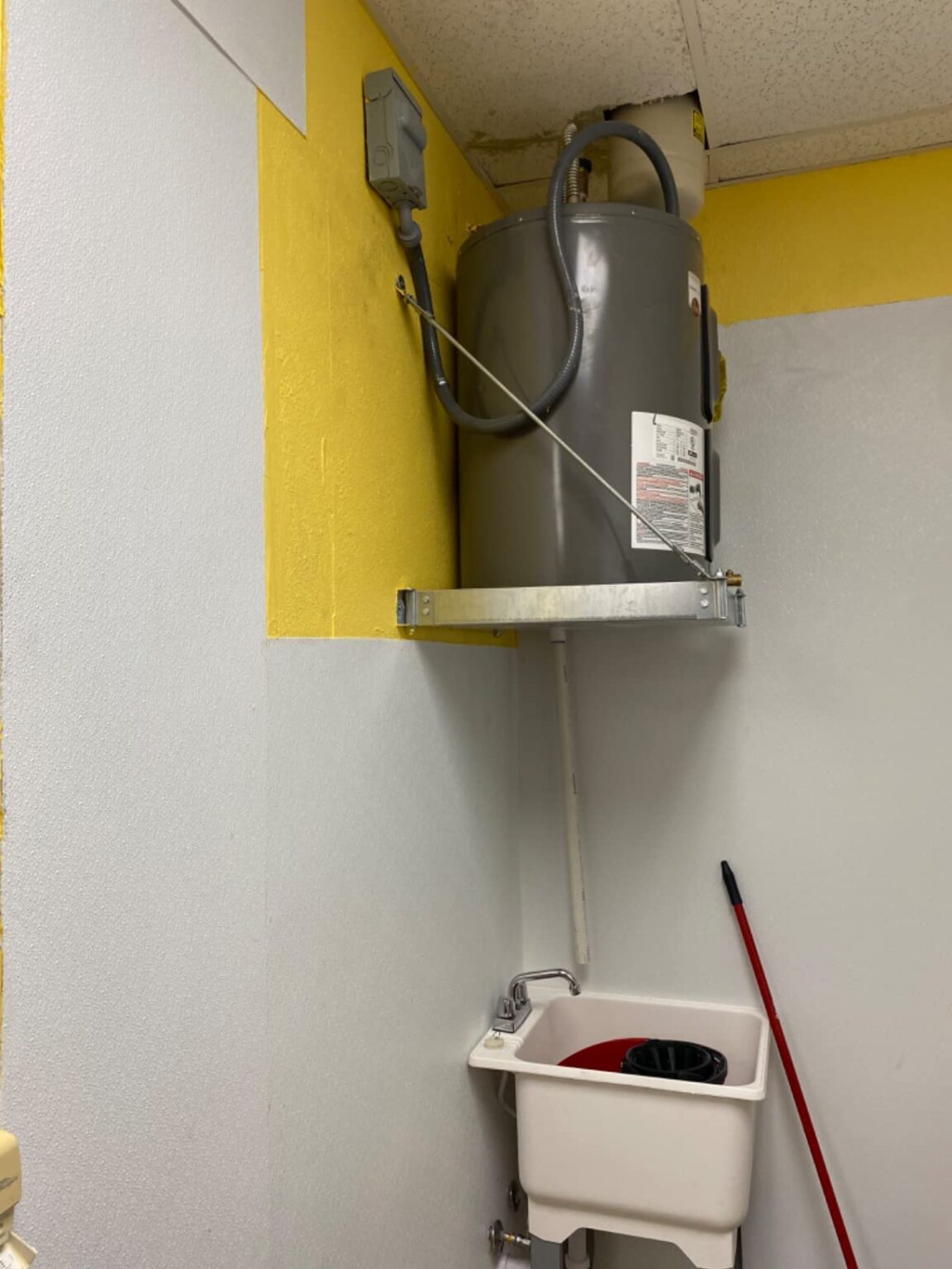 HoldRite QuickStand Wall Mounted Water Heater Platform, Up To 20 ...