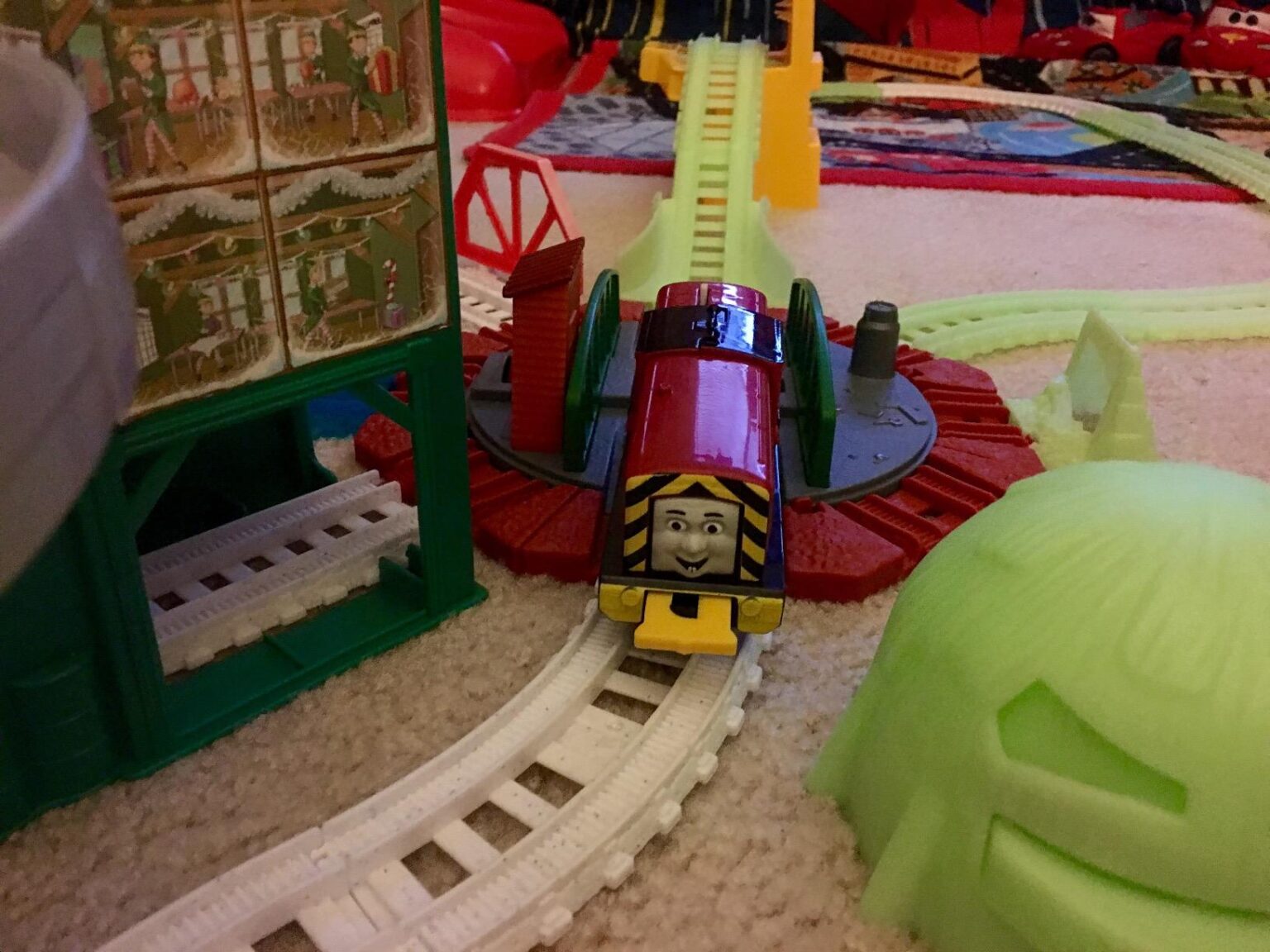Thomas & Friends TrackMaster, Crash & Repair Salty - Swiftsly