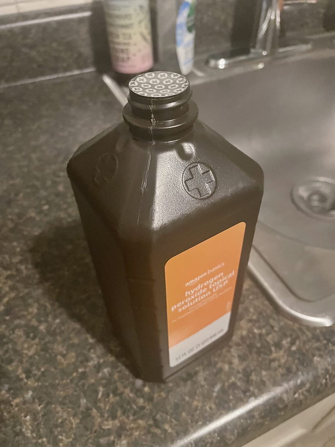 Amazon Basics Hydrogen Peroxide Topical Solution USP, 32 Fl Oz, Pack Of ...