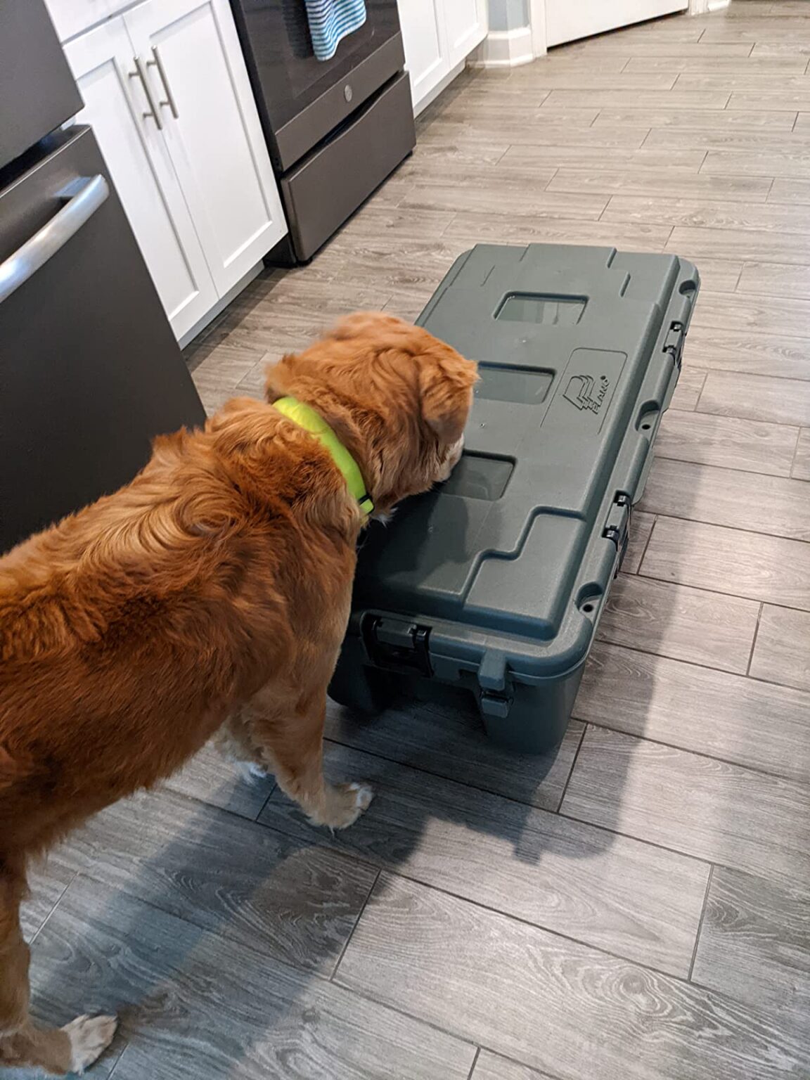 Plano Storage Trunk - 108 Quart W/ Wheels (1819) - Hunter Green Hinged ...