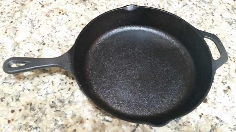 Utopia Kitchen Saute Fry Pan - Chefs Pan, Pre-Seasoned Cast Iron ...